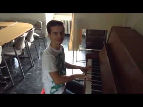 Piano Fail Compilation - YouTube