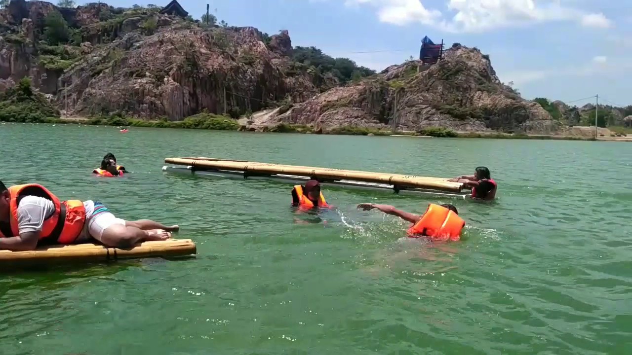 Tandom Hill Resort Banting. - YouTube
