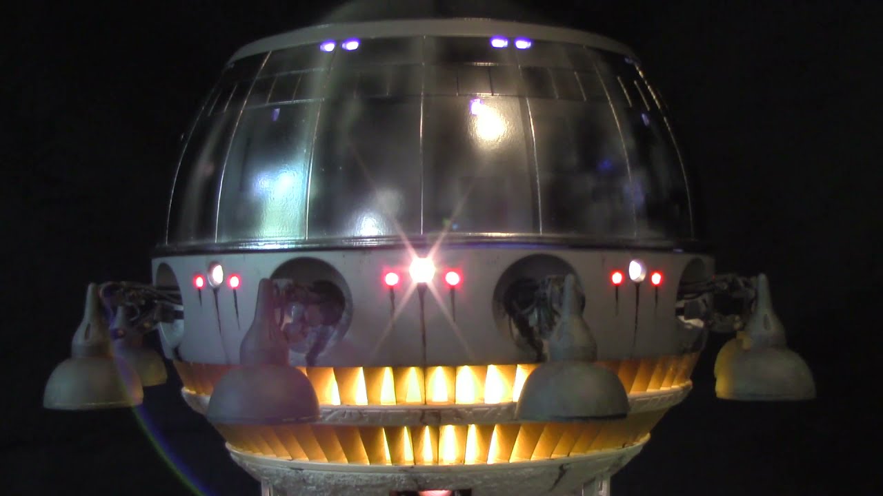 ET Ship Landing Shot - YouTube