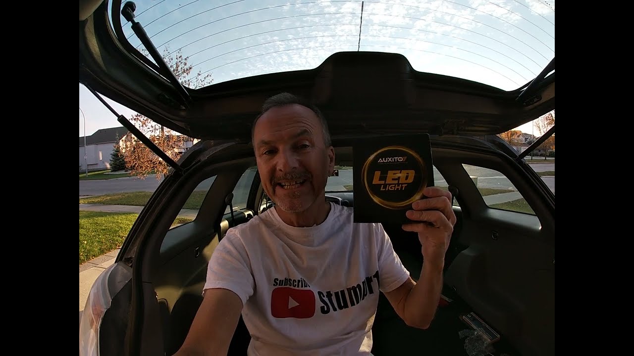 Toyota Matrix License Plate Light. How to replace. - YouTube