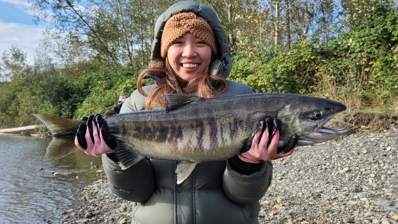 Vedder River |I CARRIED my GF to our SPOT| Double Header Fish on! Chum ...