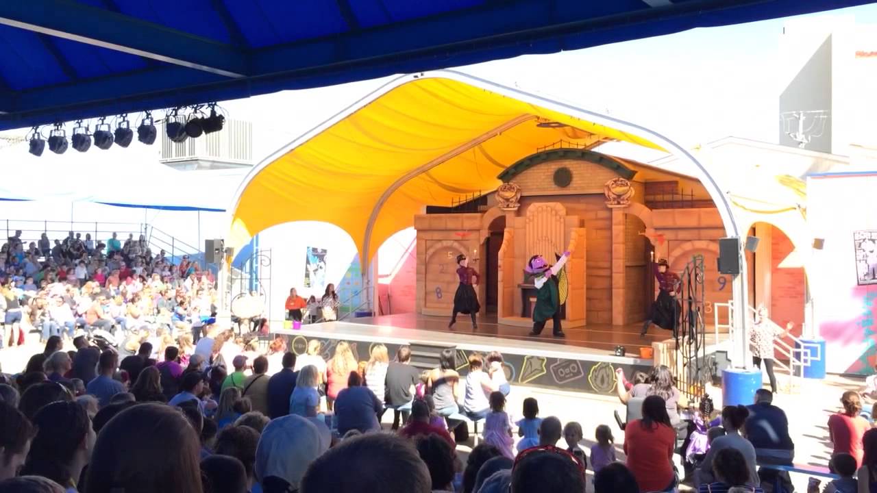 Spooktacular at Sesame Place with The Count - YouTube