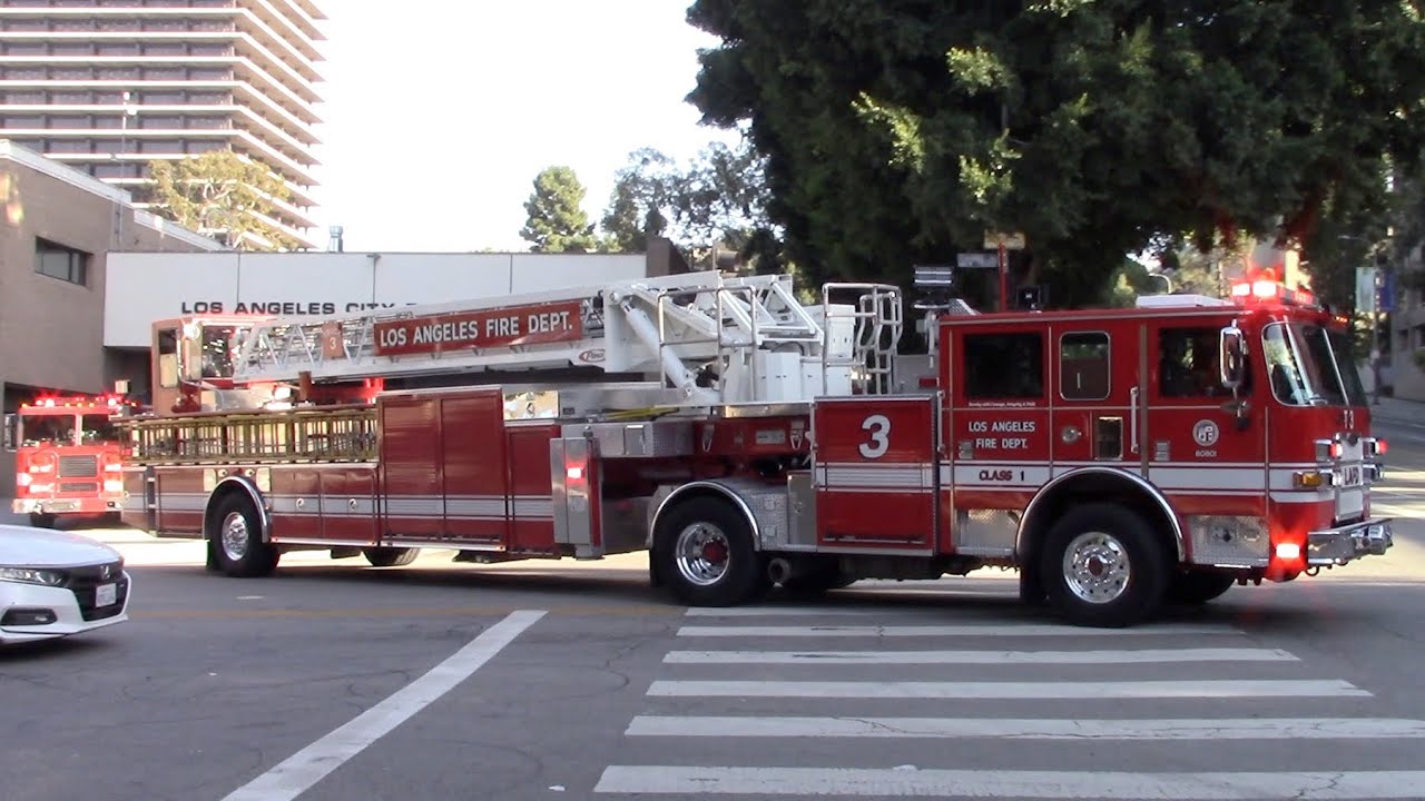 Los Angeles Fire Department Light Force 3 Responding 2-4-23 - YouTube