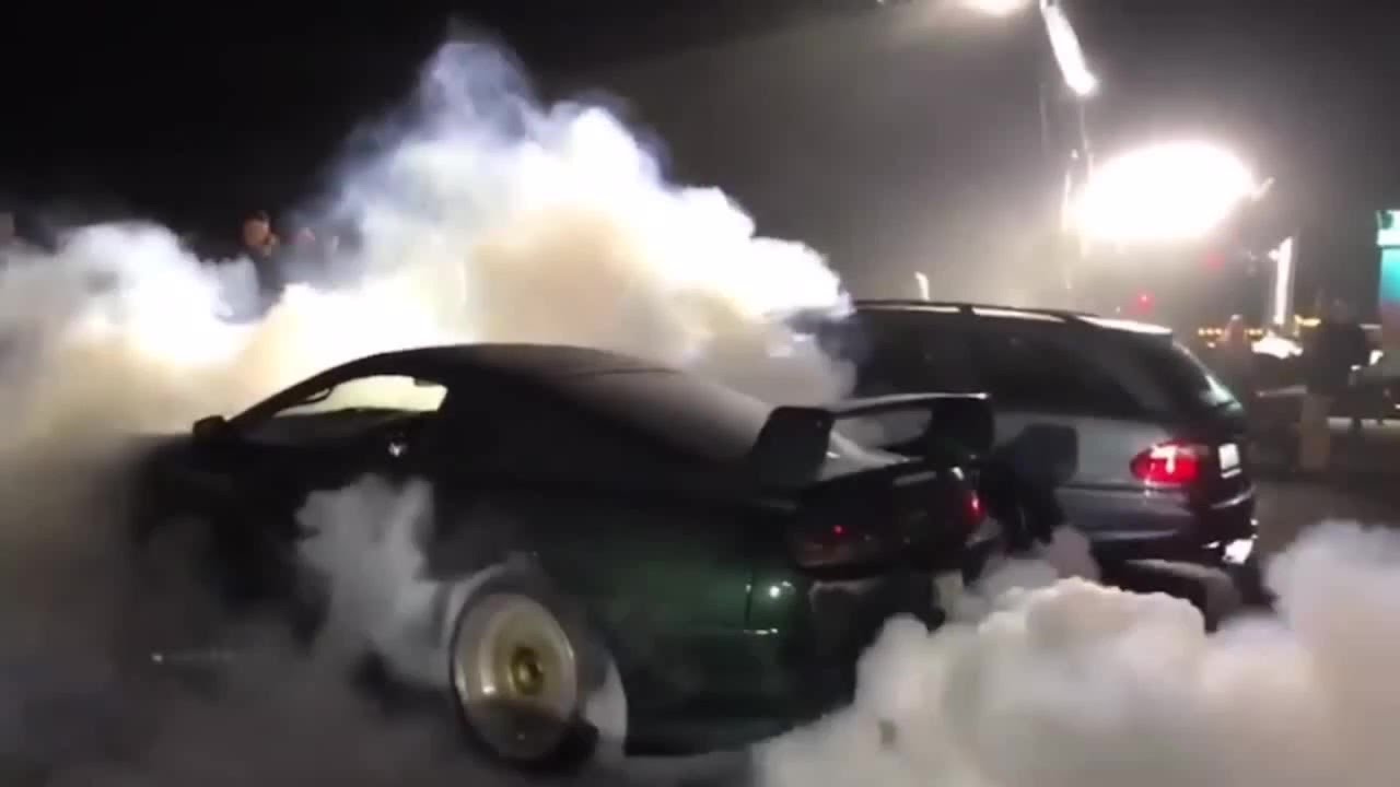 Toyota Supra MK4 Burnout 20k SUB Special - YouTube