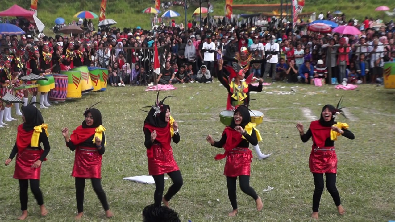 NGAGLIK DRUMBLEK FESTIVAL 2017 - DRUMBLEK ARTESA - YouTube
