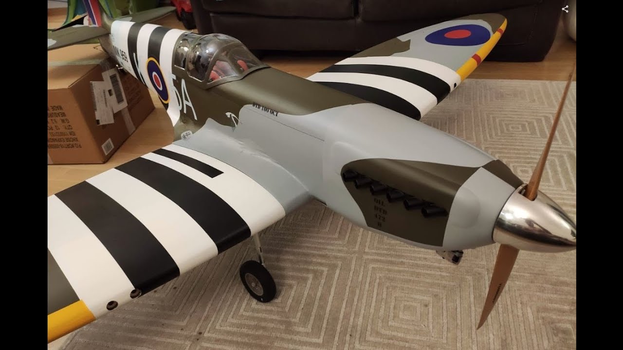 Saito FG-40 taxi Spitfire Seagull - YouTube