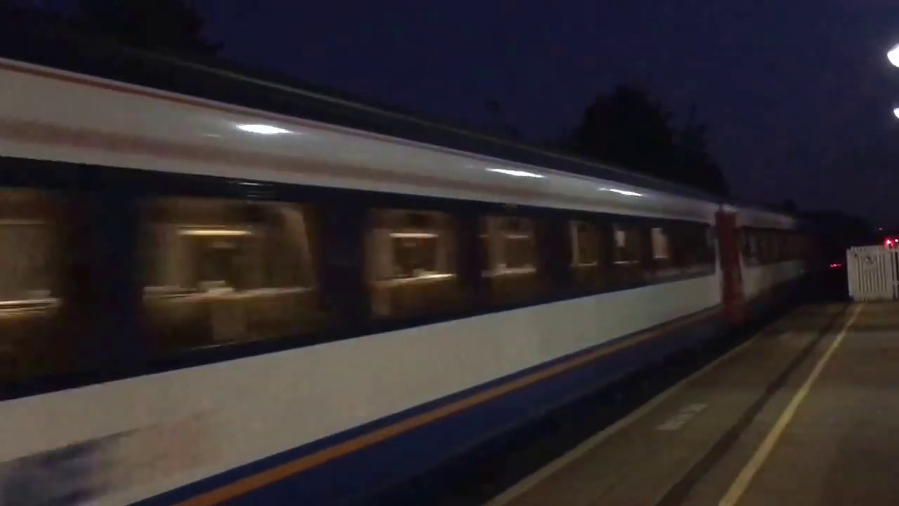 East Midlands Trains HST Power Cars 43046+43060 At Meadowhall London ...