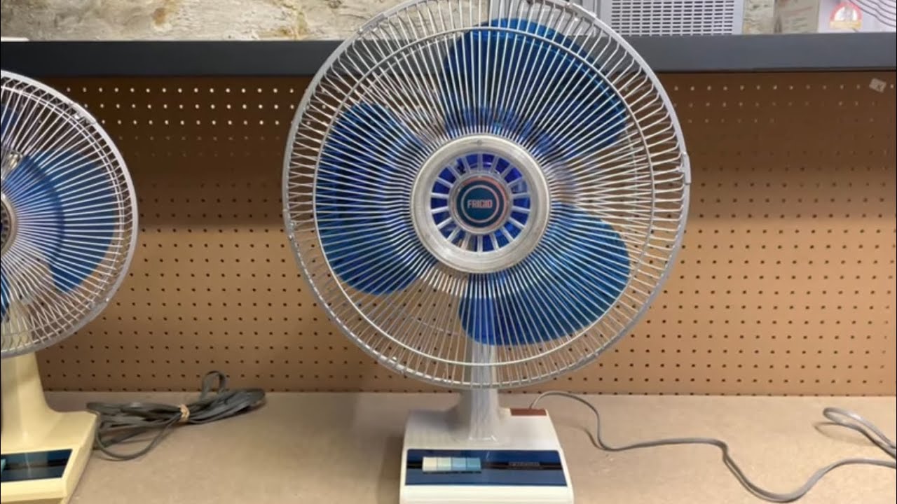 Frigid 16” Double Oscillation Table Fan OSH-163-9 - YouTube