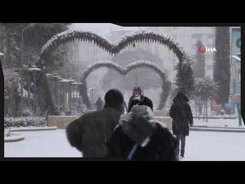 Elazığ Kar Yağışı İle Beyaza Büründü, Eğiteme Ara, Engelli ve Hamilelere İzin Verildi