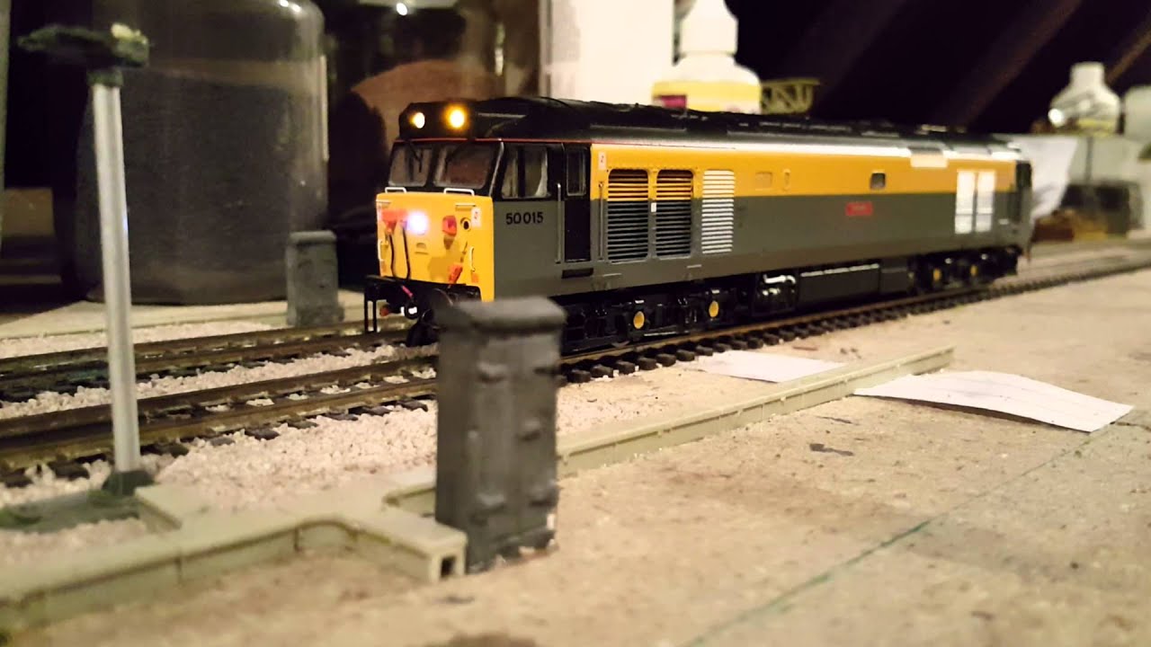 Hornby Class 50 50015 Valiant dcc sound demonstration in civil ...