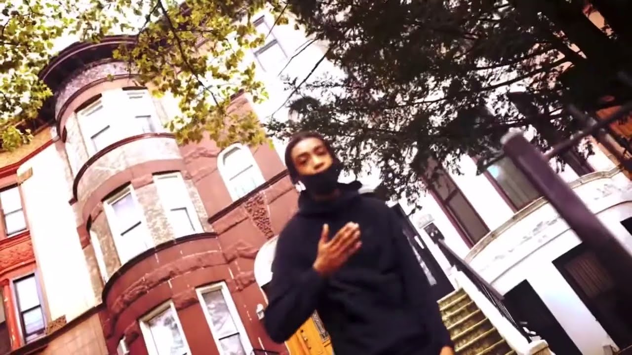 MarBinBloxks x Glizzy Glo- Bz to Gz (Official Music Video) - YouTube