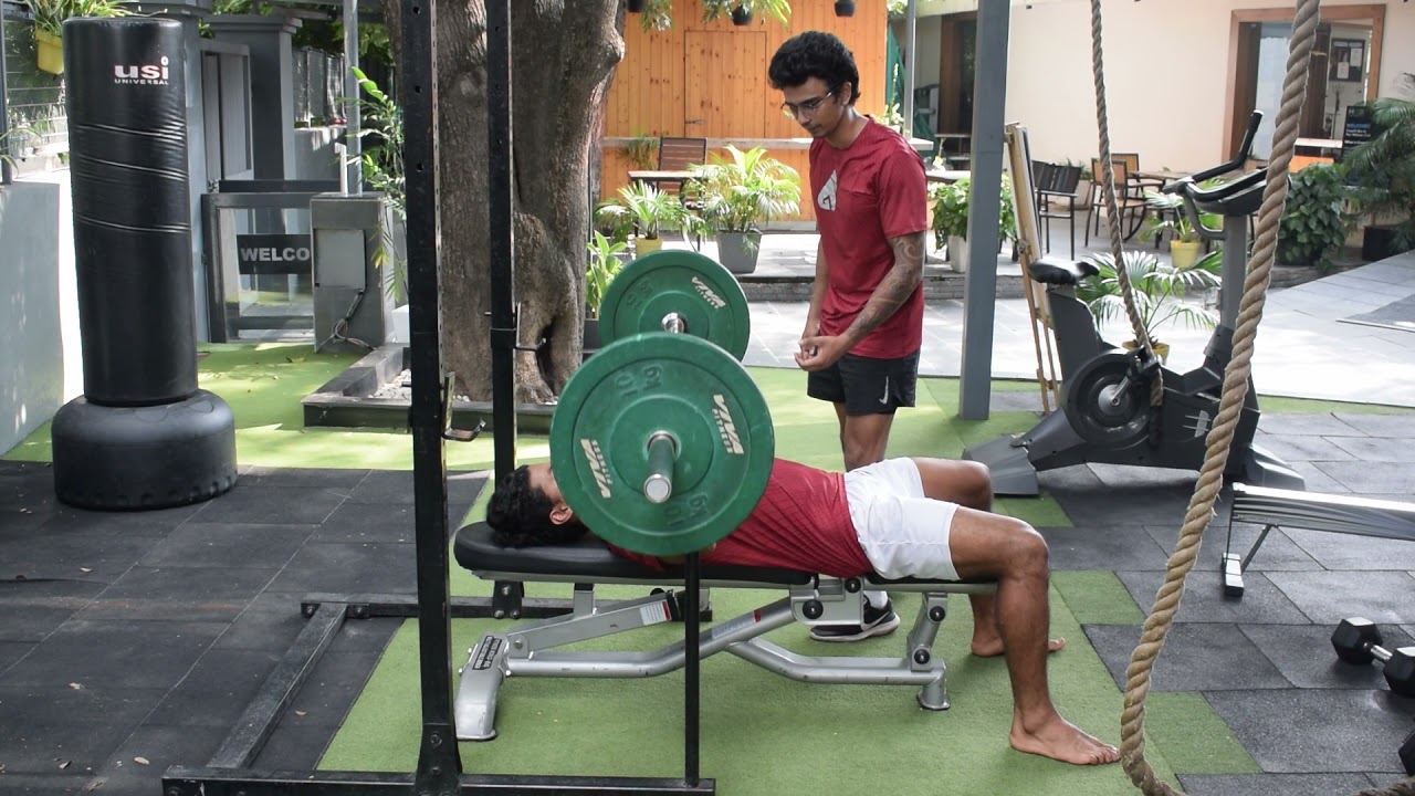Bench press explosive tempo 2-0-0 - YouTube