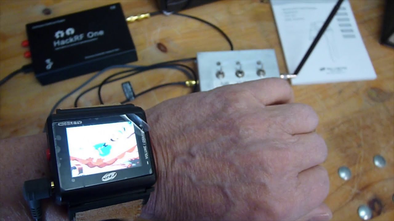 VTV 201 Wearable MicroTV DEMO with HackTV / HackRF One - YouTube