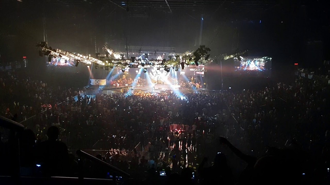 Aka show with Orchestra 3 - YouTube