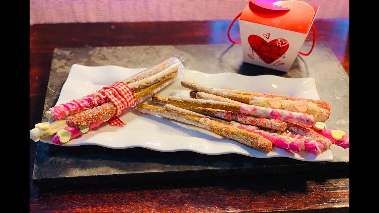 Decorating chocolate dipped pretzels - YouTube