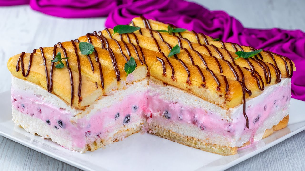 Cake with sponge fingers and berries. Without using the oven and ...