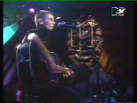 Sinead O'Connor Black Boys On Mopeds - YouTube