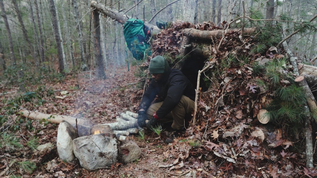Solo Camping in the extreme COLD and high winds-BUSHCRAFT SHELTER - YouTube