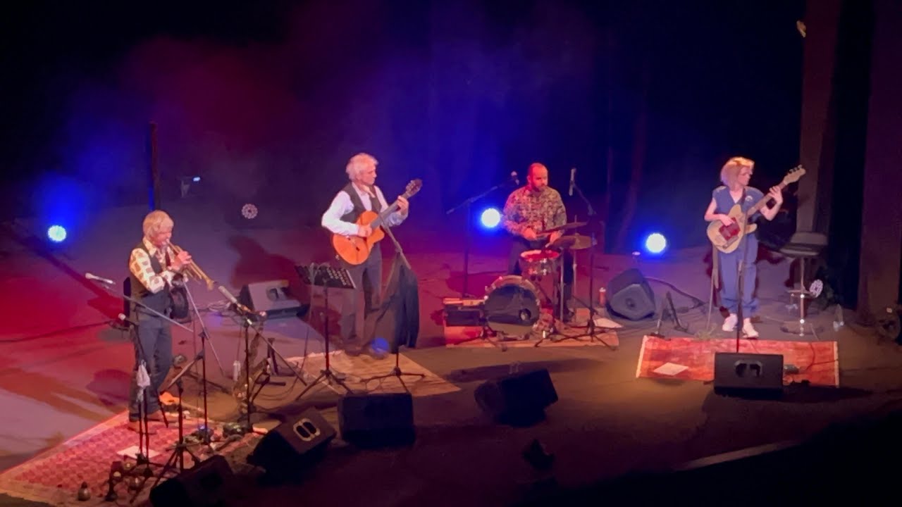 Rundek & Ekipa - Ruke - YouTube