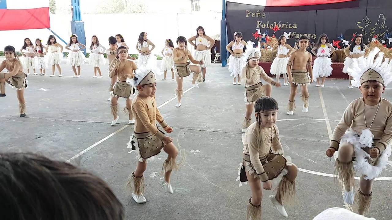 Baile pascuense 2do Básico - YouTube