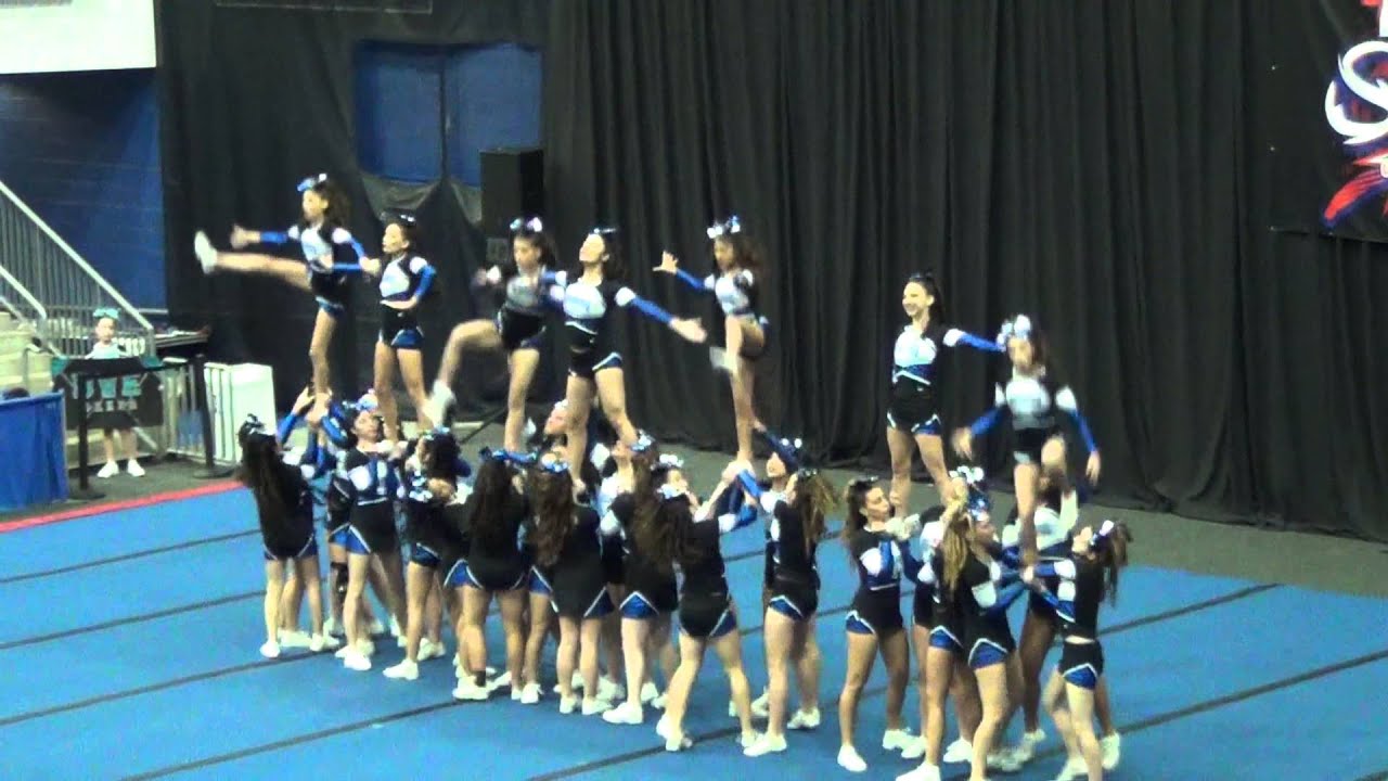 Bulldog Cheer Varsity - 02-03-2013 Queen of Hearts - YouTube