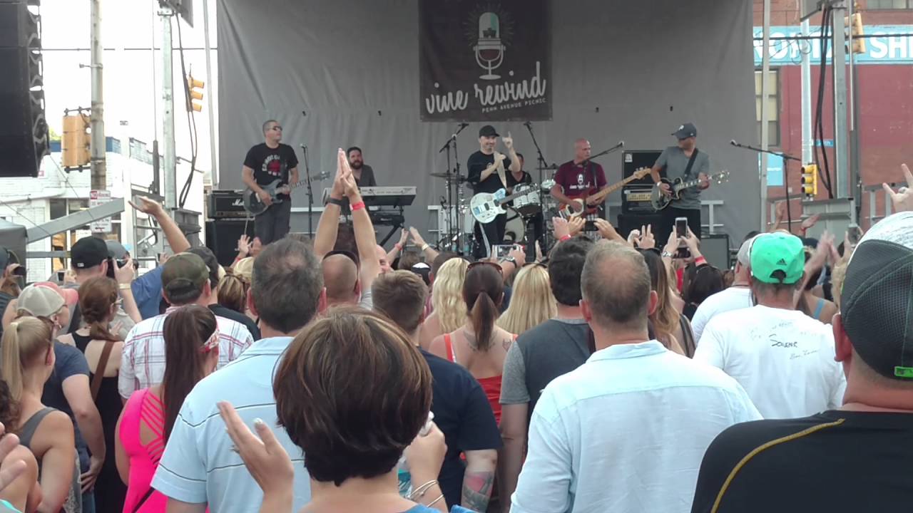 01 Buzz Poets at Vine rewind intro/ psycho - YouTube