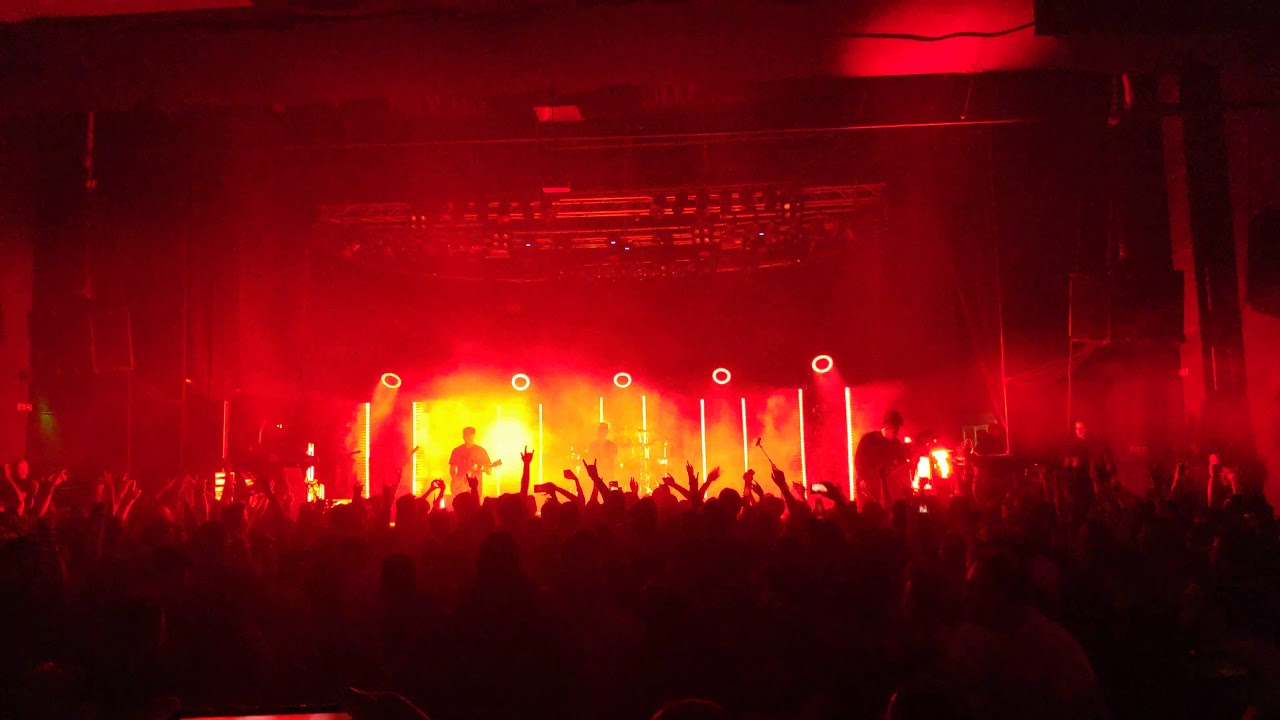 Firestarter (2) - Papa Roach Live at Principal 28/02/2020 - YouTube