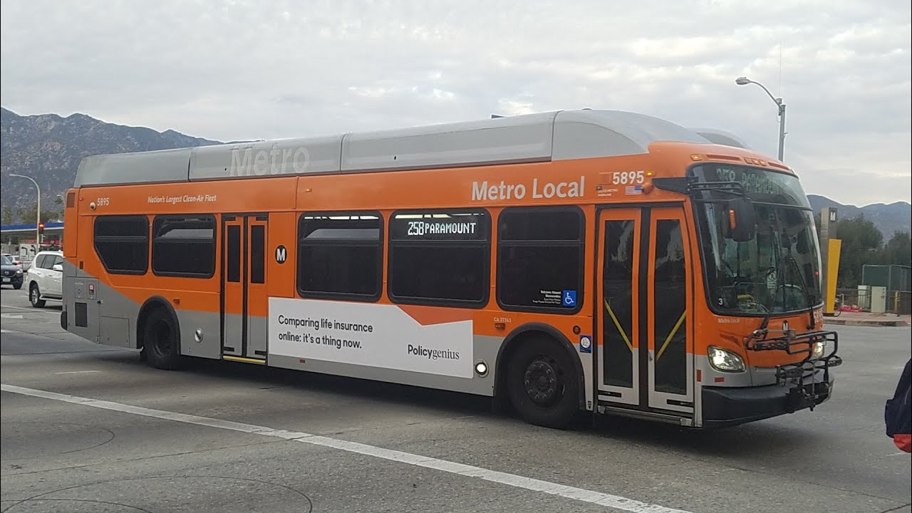 LACMTA 2014 New Flyer XN40 #5895 - YouTube