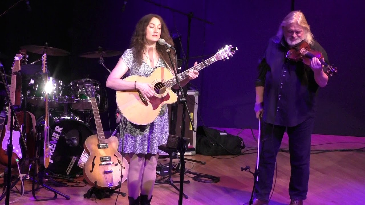 Odette Michell The Lakes of Pontchartrain - YouTube