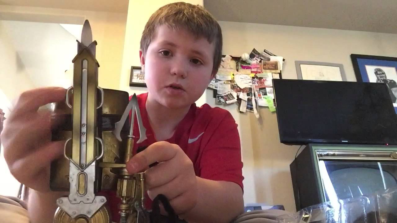 Assassins Creed Syndicate hidden blade unboxing and review - YouTube