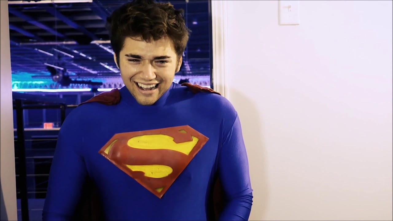 Superman vs Scarecrow - YouTube