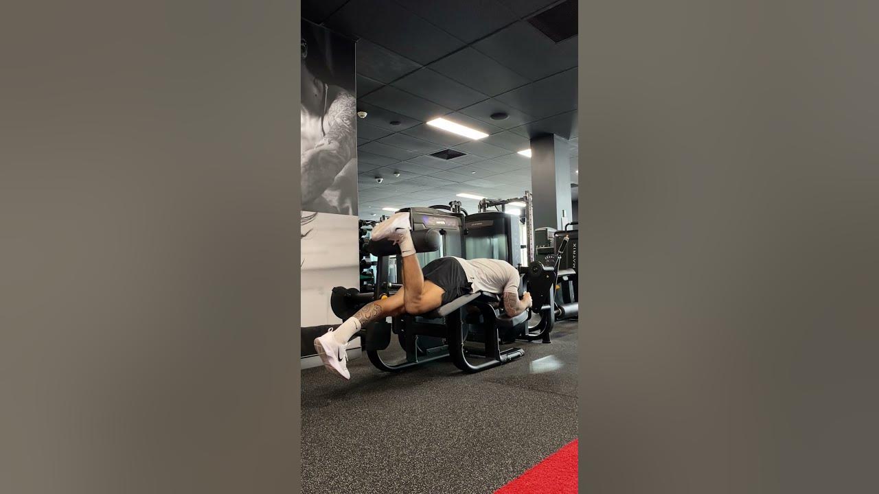 Single Leg Lying Hamstring Curl - YouTube