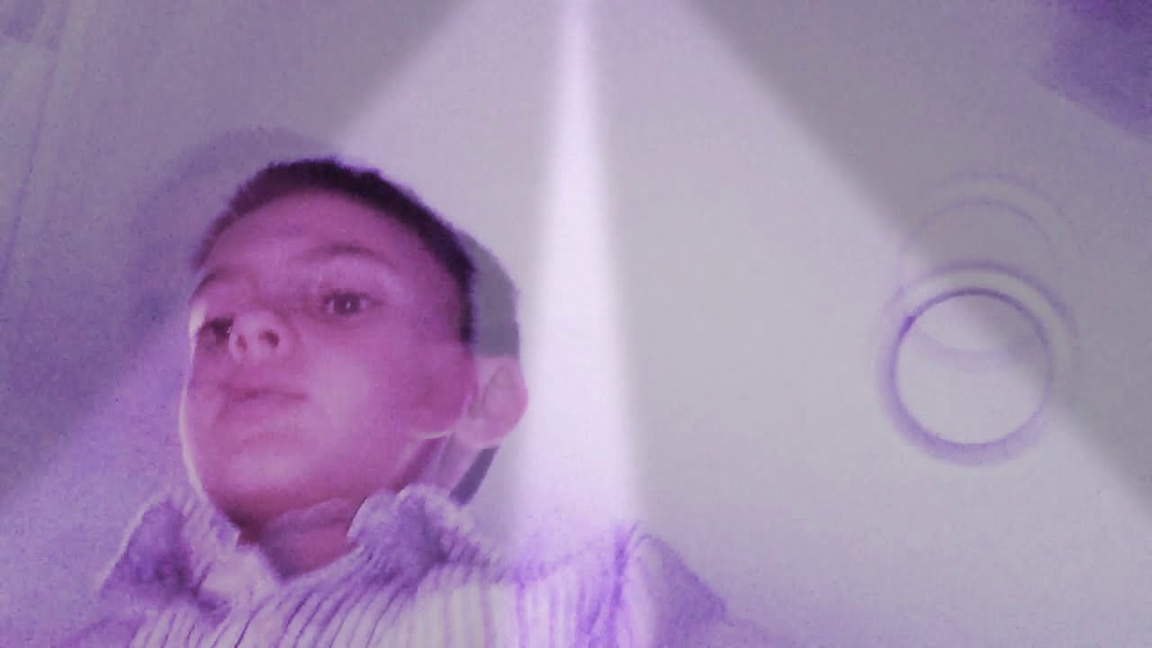 Cringe boy :) - YouTube