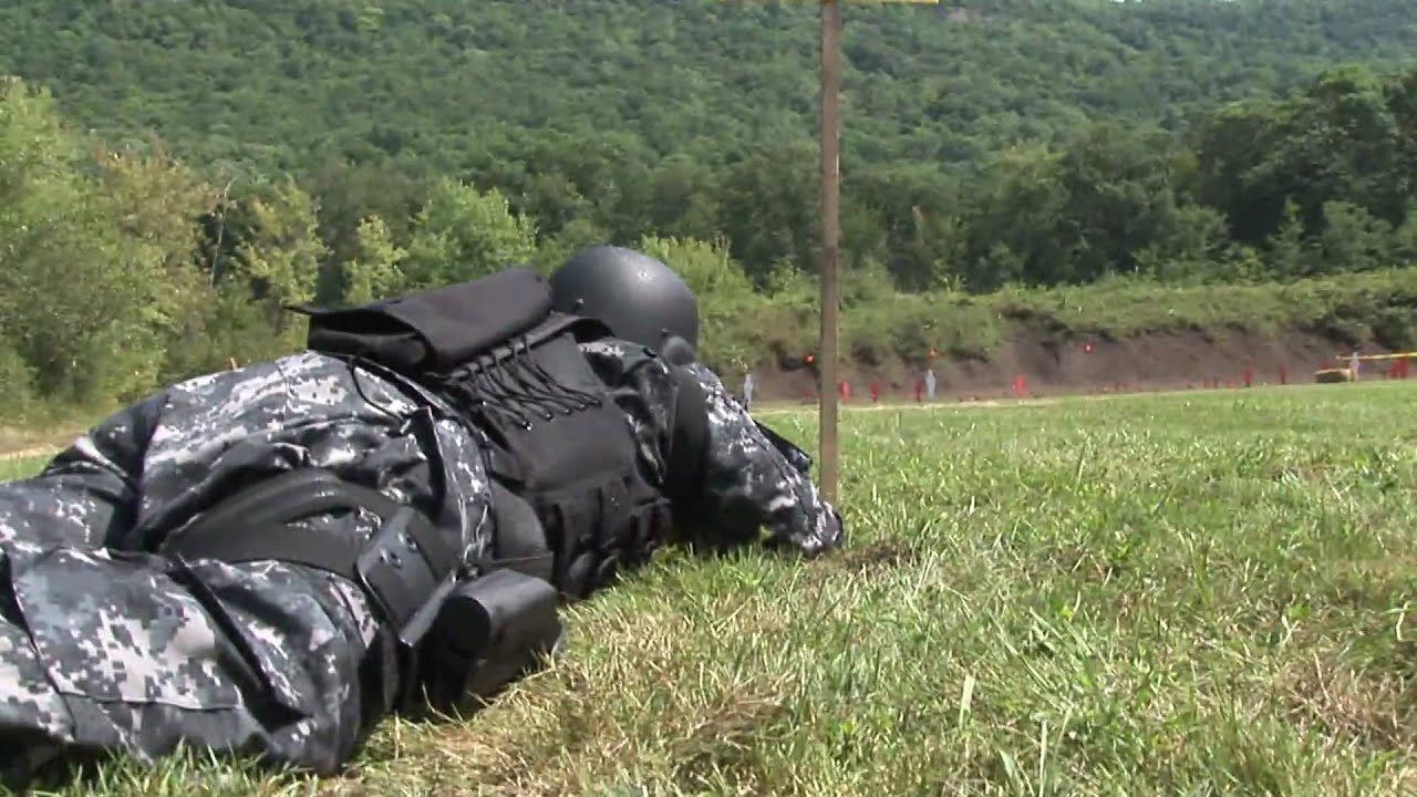 2009 Ct SWAT Challenge Federal Bureau of prisons tactical unit - YouTube