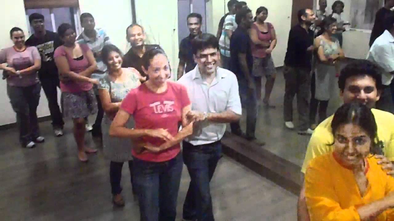 Teaching in the Middle of a Beginner Indian Jive Class - YouTube