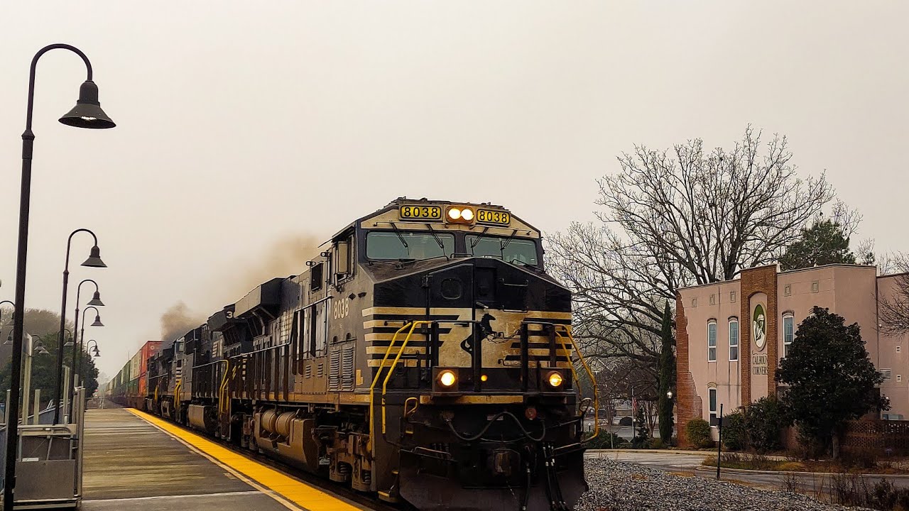 NS ES44AC Gevo #8038 leads 204 w/ very friendly crew - YouTube