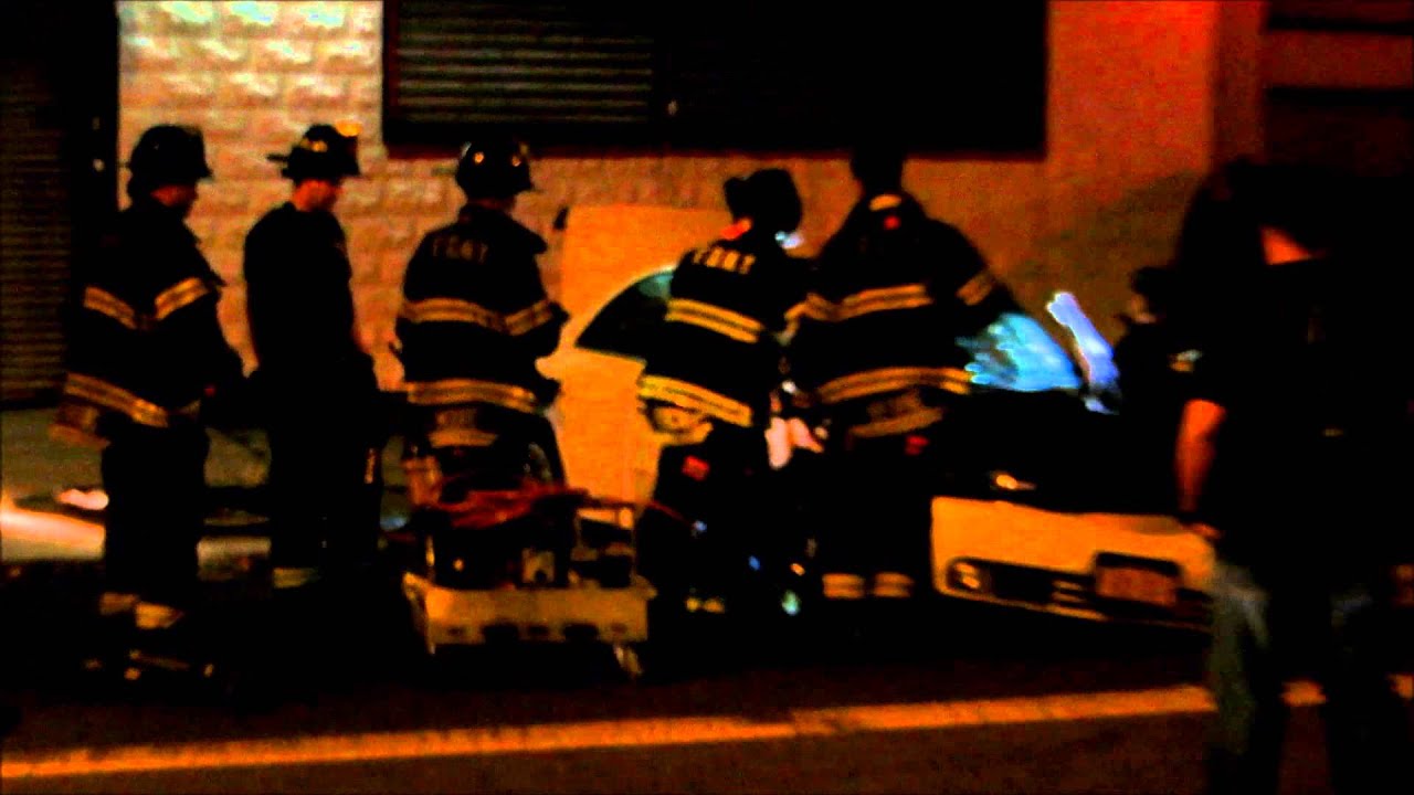 NYPD pursuit ends in crash - YouTube