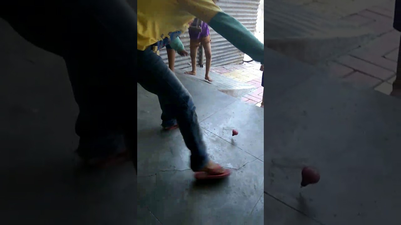 Spinning Top Game | India's Traditional Game | Fun Game | Bhovara ...