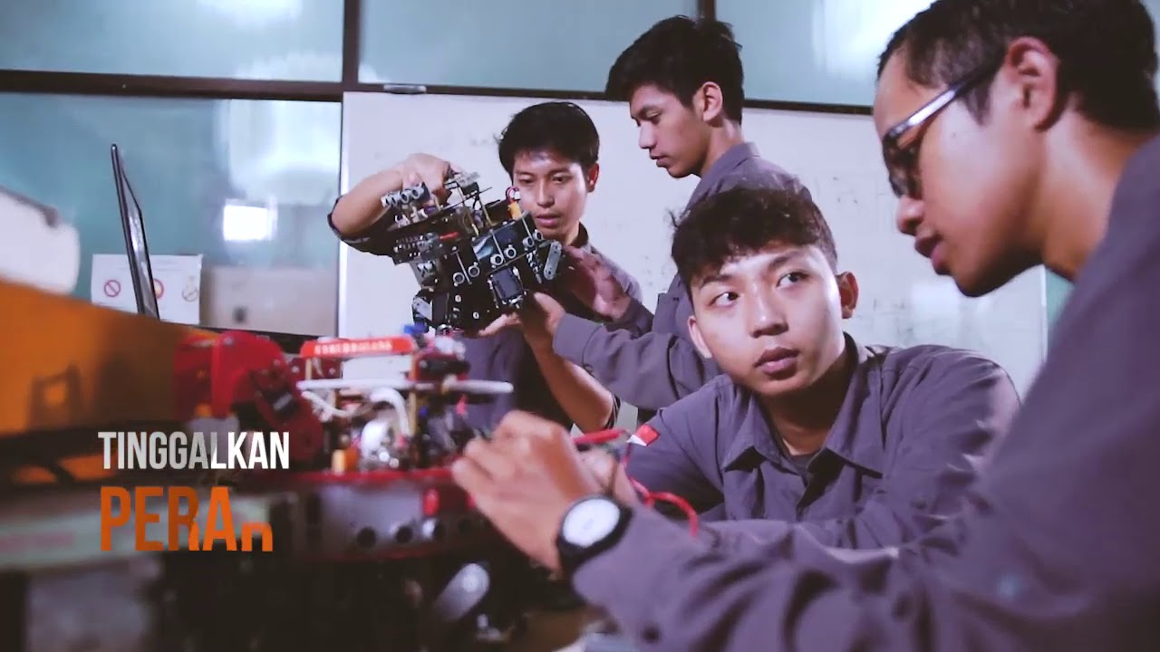 Mars Muhammadiyah | Sang Surya (UMM Version 2018) - YouTube