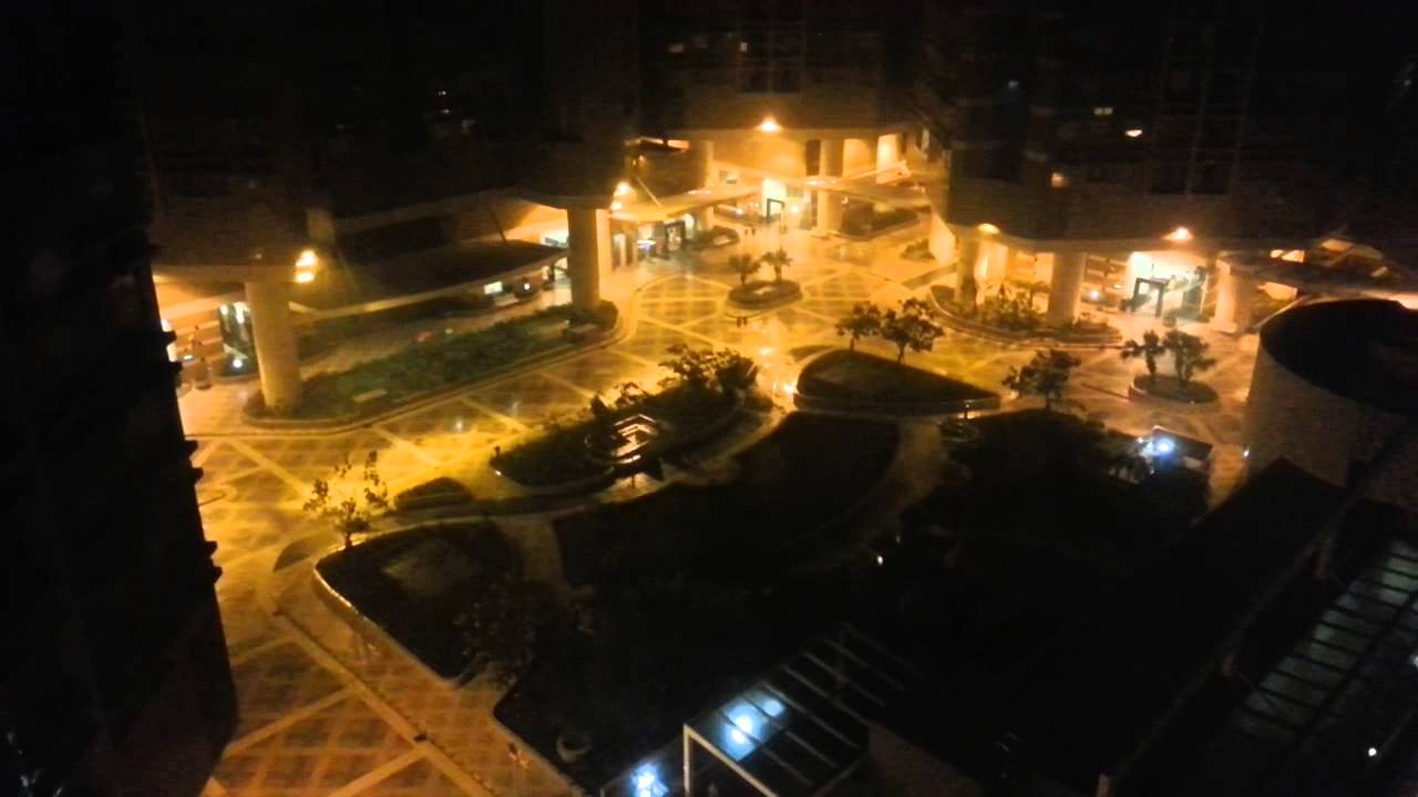 Hong Kong First Red Rainstorm Warning Signal 2013 - YouTube