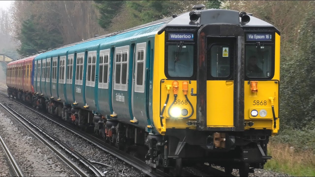 SWR BR Blue 455868 + 455909 Arrives At Ewell West For London Waterloo ...