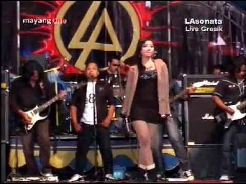 LAsonata _ Intan Mandasari _  Ganti baju