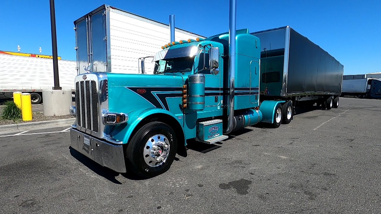 Sweet 2016 Blue Peterbilt 389 Spotted At Truck Stop - YouTube