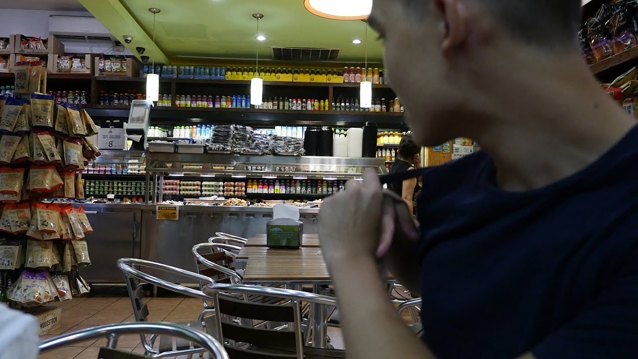 THE BEST CONVENIENT STORE EVER | SG to NY - YouTube