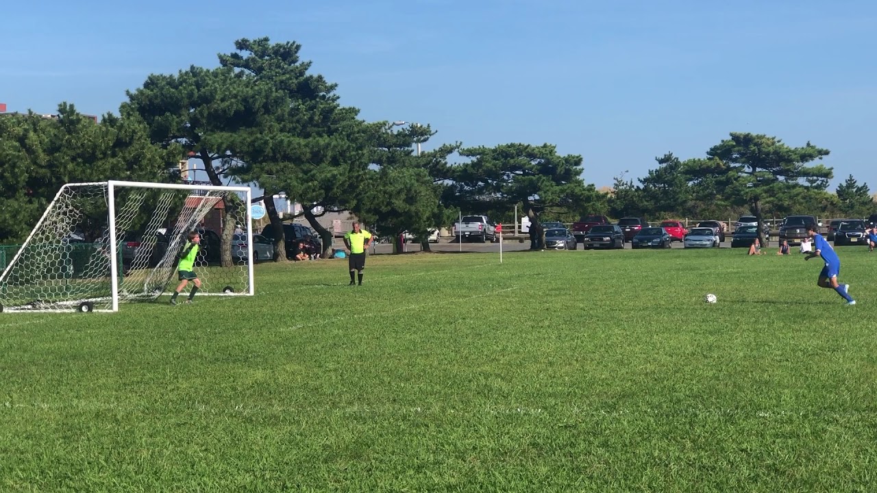 CMT's Lucas Gehring stops WC penalty - YouTube