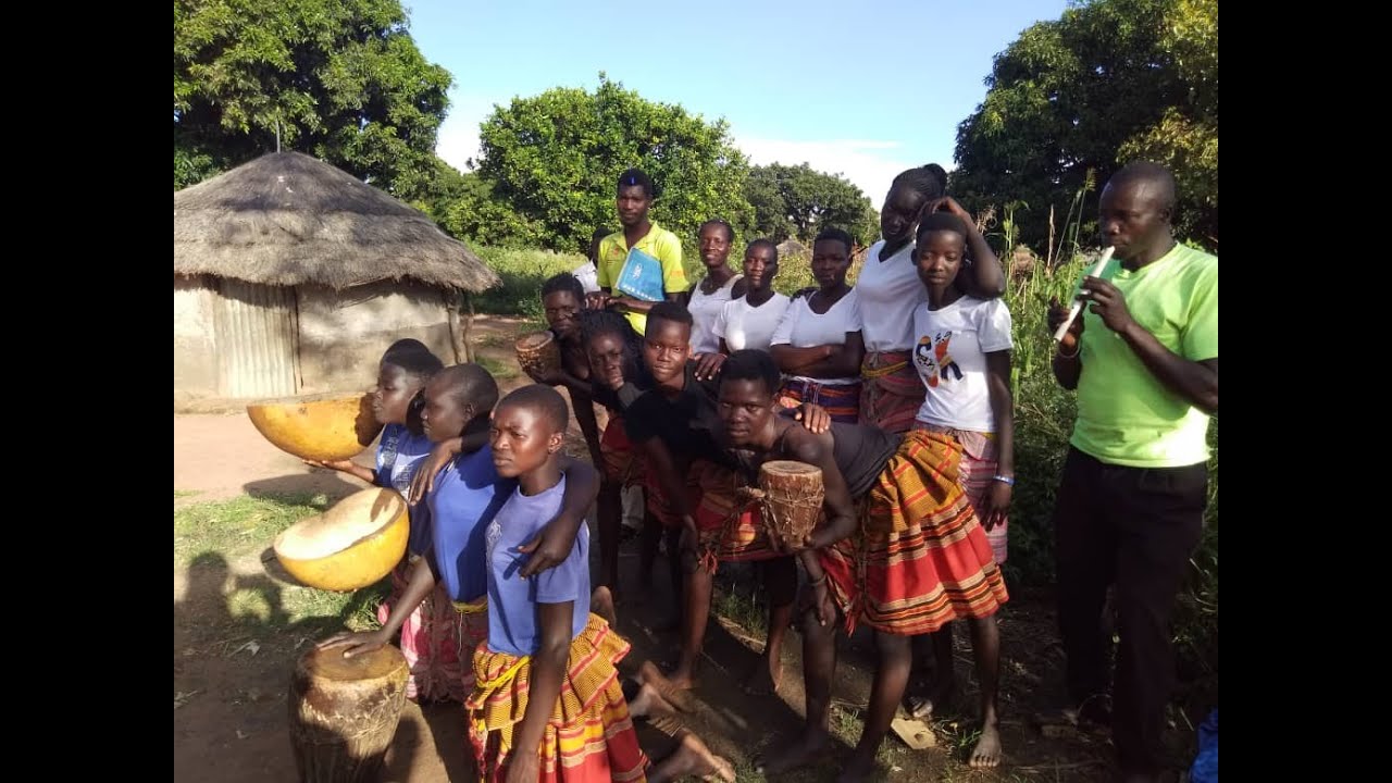 Dingi Dingi Dance by Deyo Pa KaKa girls team - YouTube