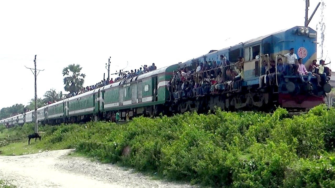 Late Running Sundarban Express: Dhaka to Khulna Train of Bangladesh ...