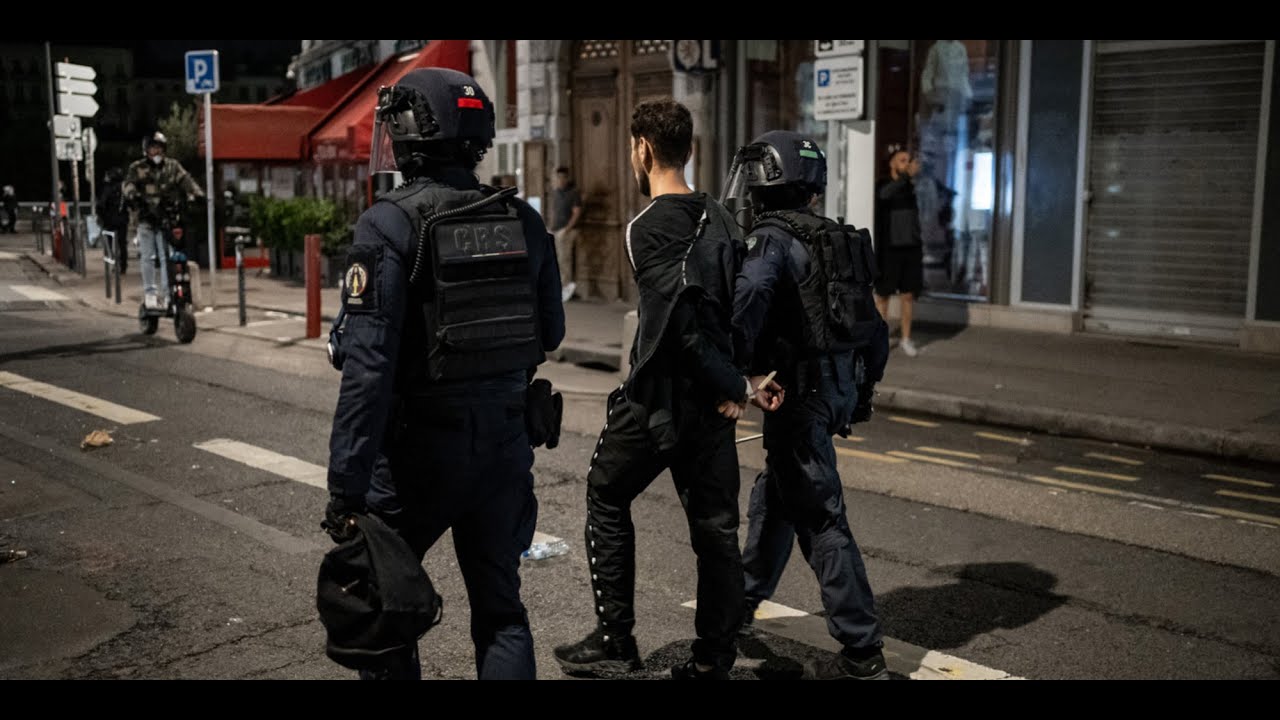 Violences urbaines : à Lyon, des militants d'extrême droite ont défilé ...