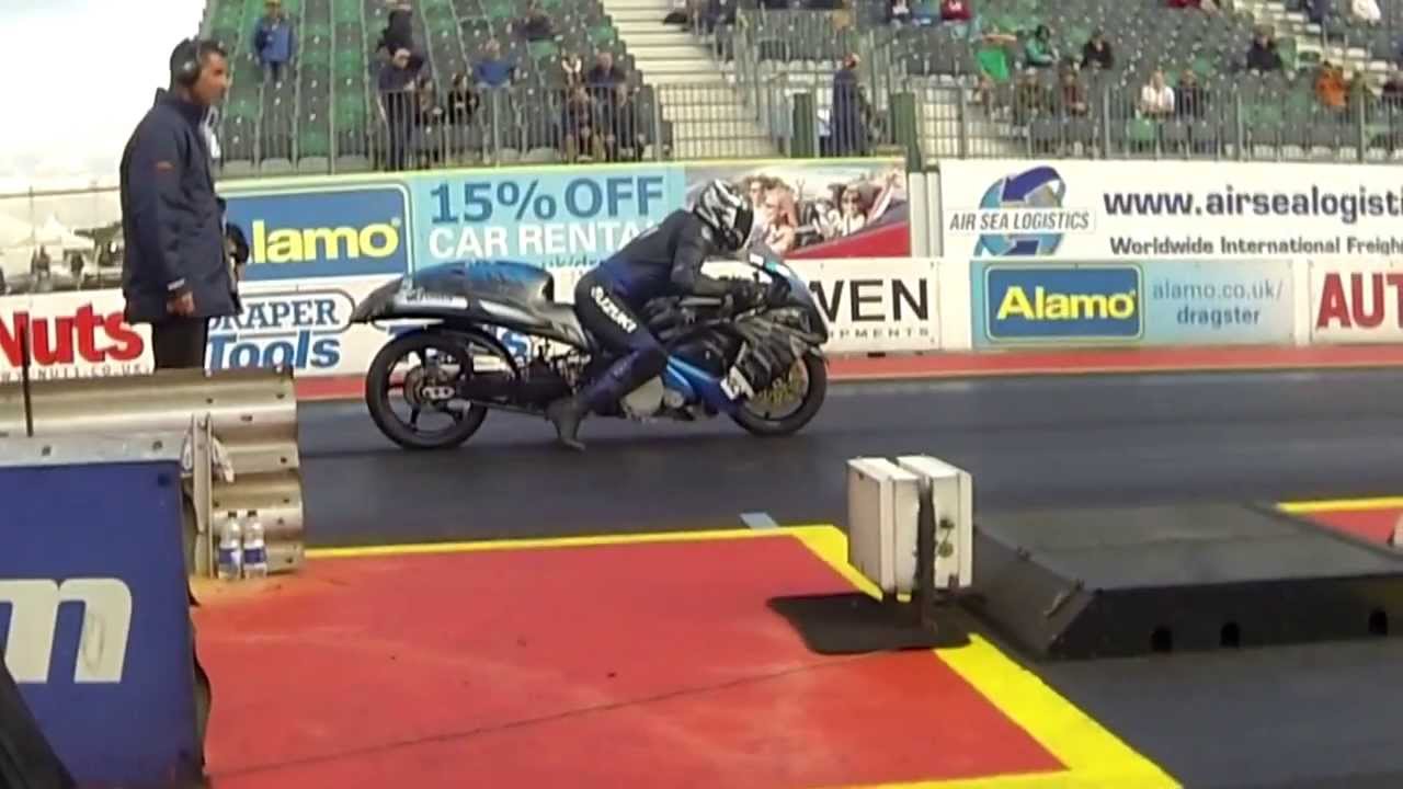 Superstreet Bike Ven vrs Graham Balchin - YouTube