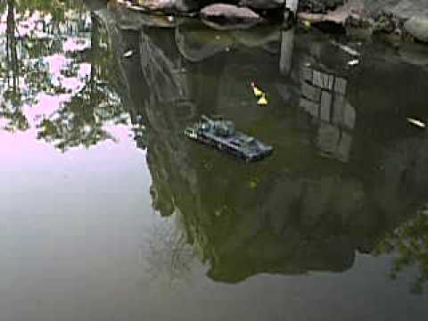 LVTH6砲車登陸1 - YouTube